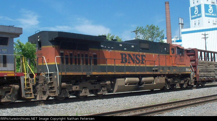BNSF 1103